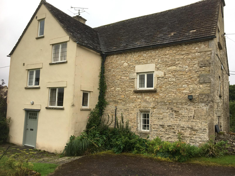 Lime render on external house wall - Cotswold Lime Works